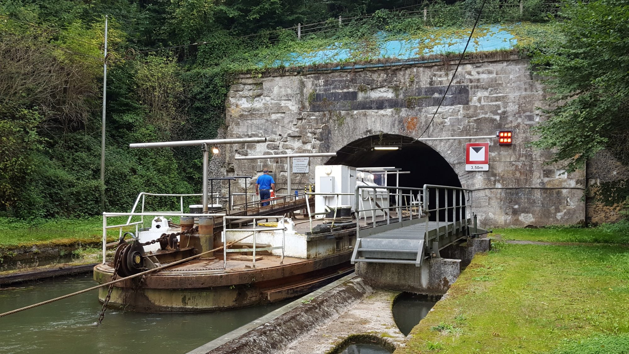 Riqueval, Le Grand Souterrain – Le Lapin Voyageur visite…